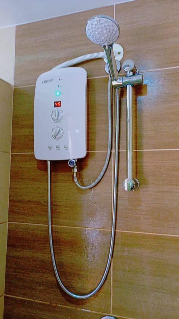 Tankless instant hot shower|Tankless water heater-with telephone shower ...